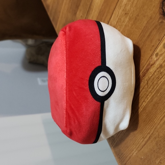Pokemon | Toys | Cubd Pokeball 5 Plush Soft Pillow Nintendo Pokemon ...